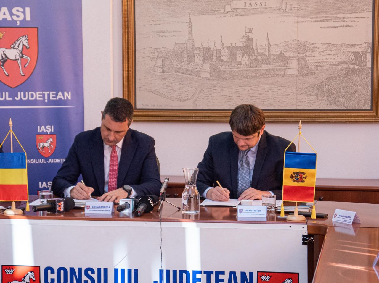 TV8.md - Spînu, la Iași: A semnat Protocolul privind dezvoltarea unui ...