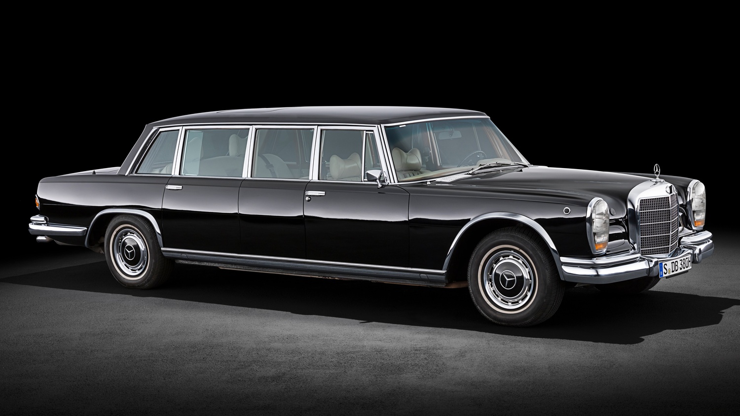 TV8.md - Legendarul Mercedes-Benz 600, botezat Grand Mercedes, a ...