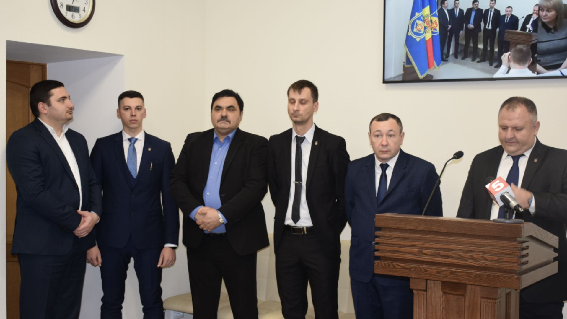 TV8.md - Noi procurori în șase raioane ale țării. Au depus jurământul la ședința CSP de astăzi