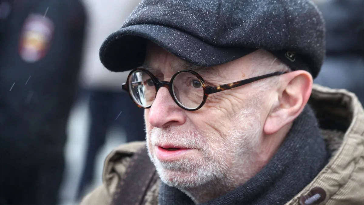 TV8.md - Celebrul poet rus și critic al Kremlinului, Lev Rubinstein, a ...