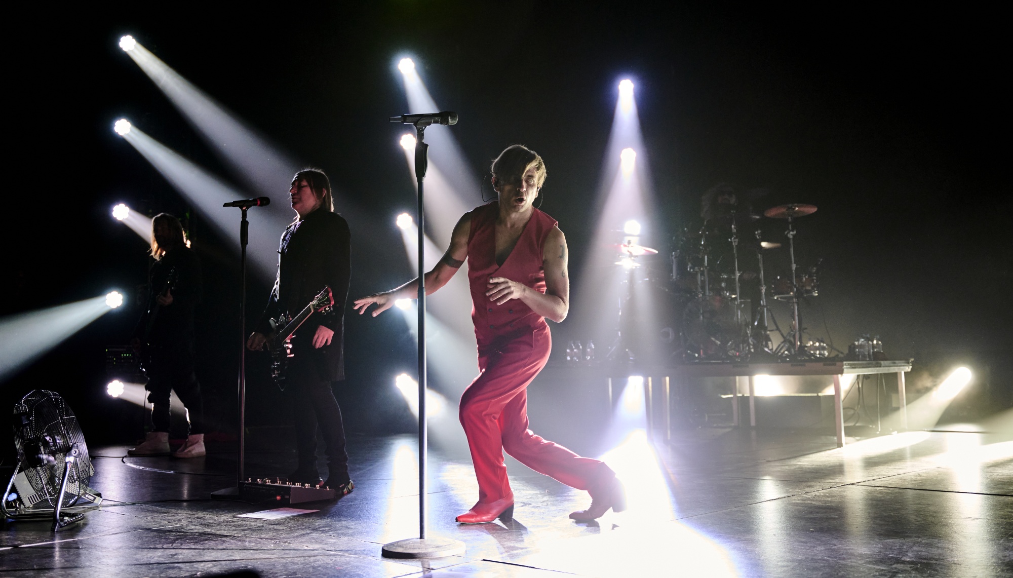 TV8.md - Trupa rusă Bi-2 ar putea fi deportată din Thailanda. Revenirea ...