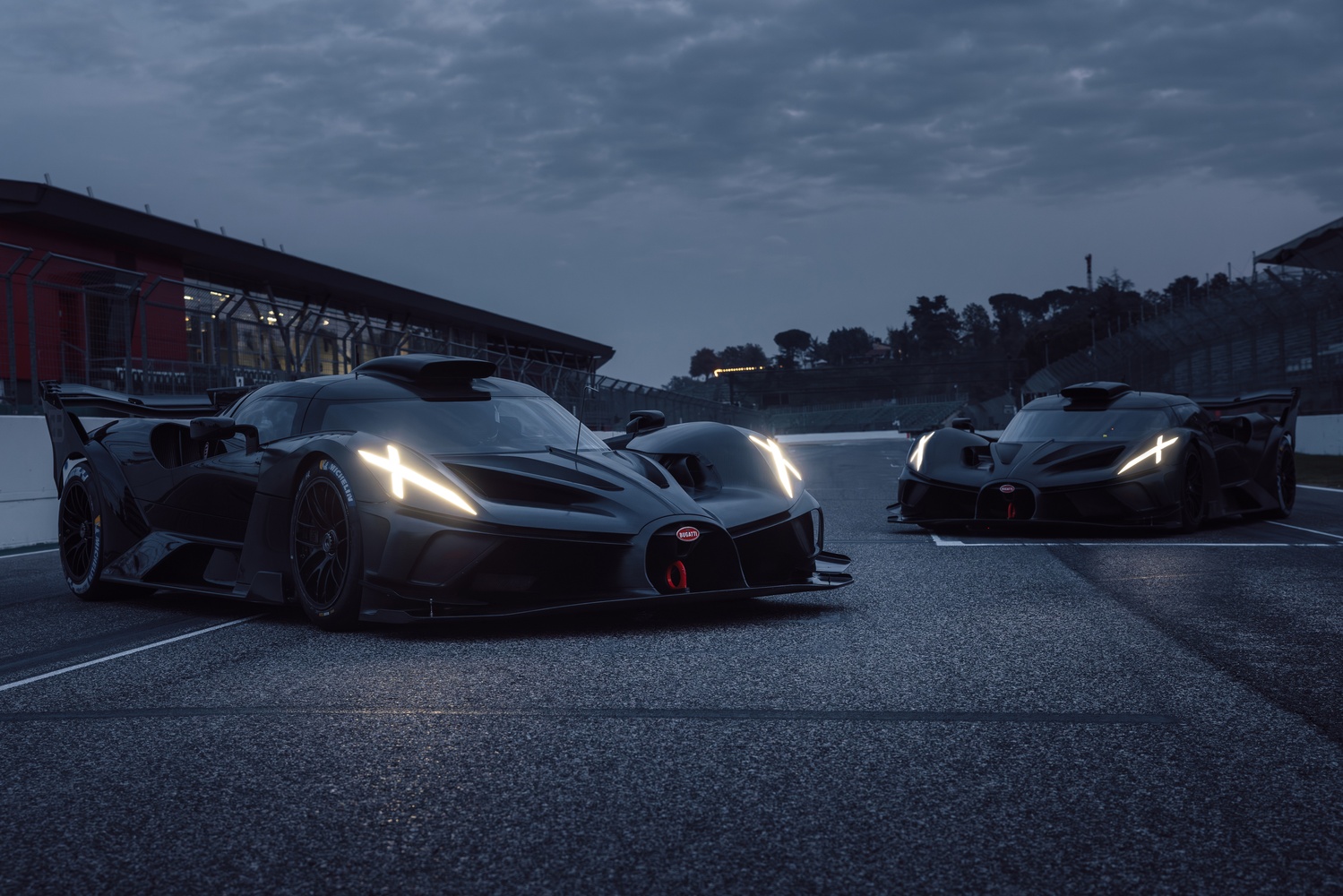 TV8.md - Hypercarul Bugatti Bolide are cel mai mare sistem de frânare carbon-carbon produs ...