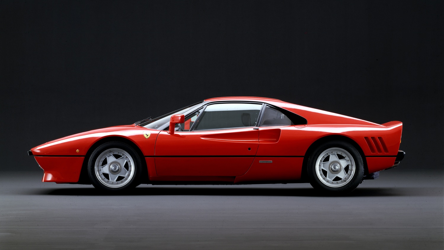 TV8.md - Primul cu V8 twin-turbo longitudinal. Ferrari și-a prezentat ...
