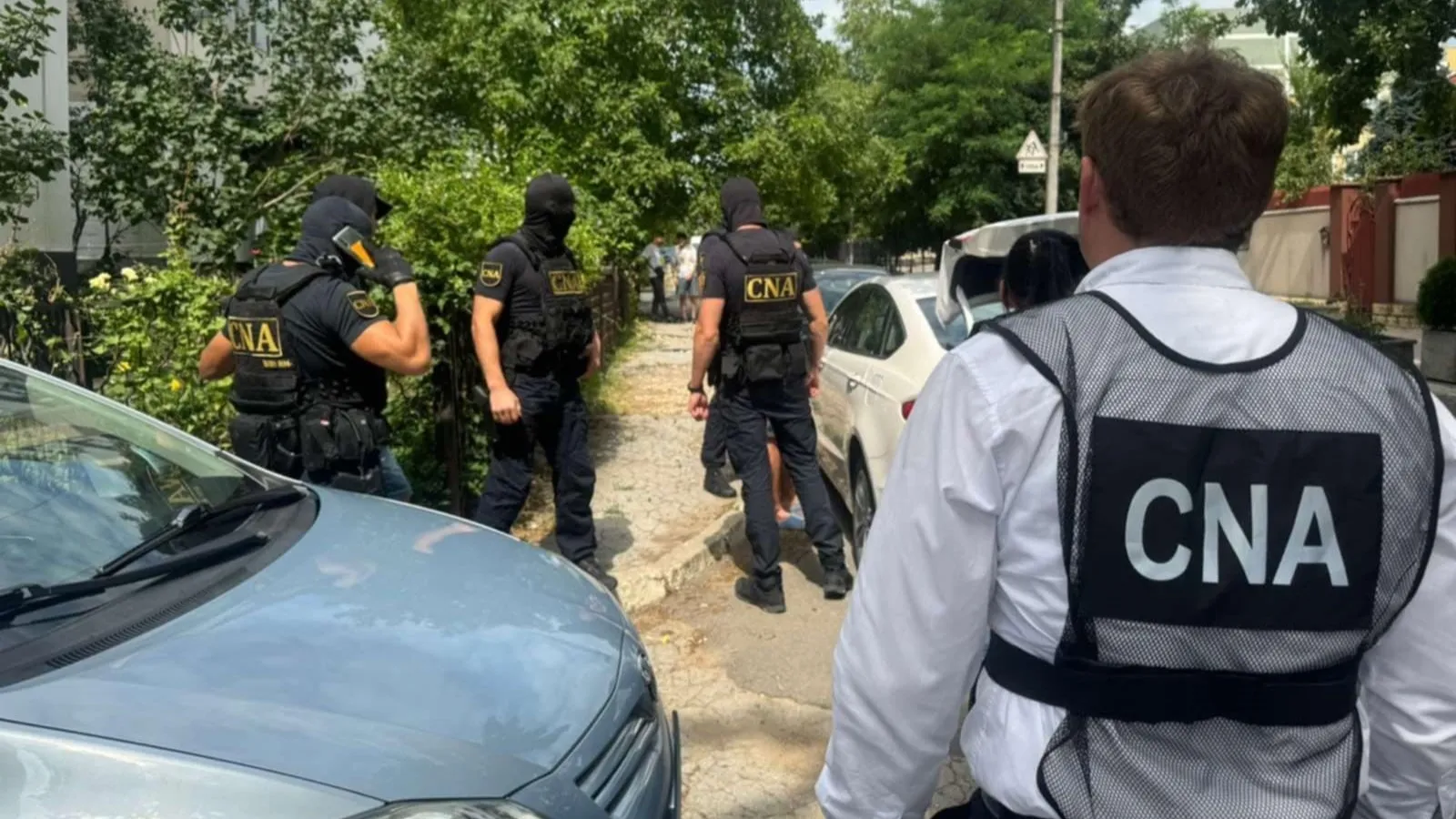 TV8.md - /VIDEO/ 4000 de euro pentru a „soluționa” un dosar pe viol: Un polițist și doi complici ...