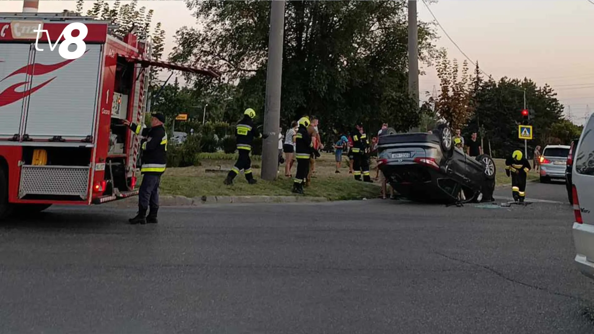 TV8.md - /UPDATE/ Accident la Ciocana: O mașină a ajuns cu roțile în sus! Un copil de 5 ani ...