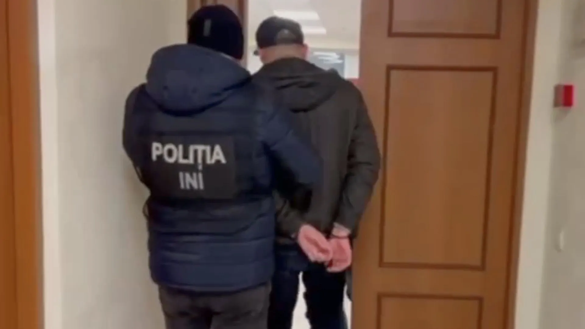 TV8.md - /VIDEO/ Dublu omor la Grătiești și tâlhării: Un suspect a fost reținut după 20 de ani ...