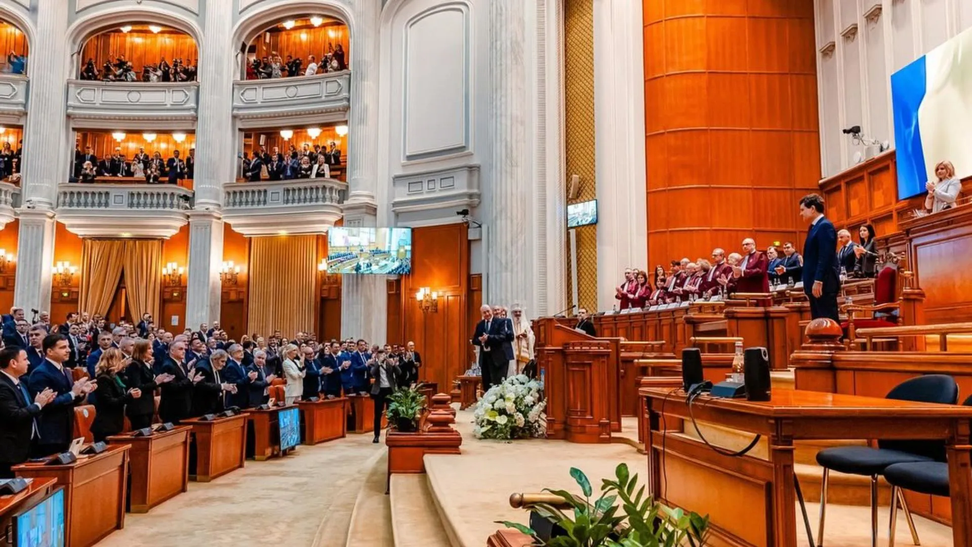 TV8.md - /FOTO/ Fetița lui Nicușor Dan a atras toate privirile la ...