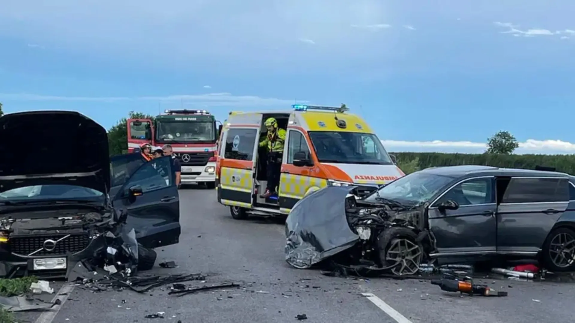 TV8.md - Familie de moldoveni, implicată într-un grav accident în Italia: Un copil de 2 ani, dus ...