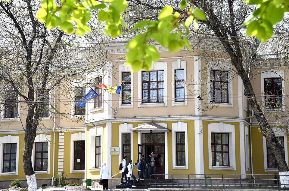 10 iunie 2020, ora 18:34