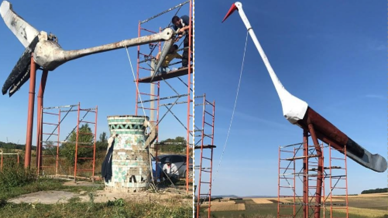 /FOTO/ Au făcut o clacă în mijlocul unui câmp pentru a „readuce la ...